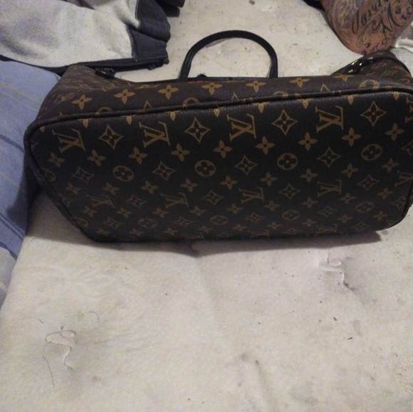 articles de voyage Louis Vuitton | Bags | Article De Voyage Louis ...